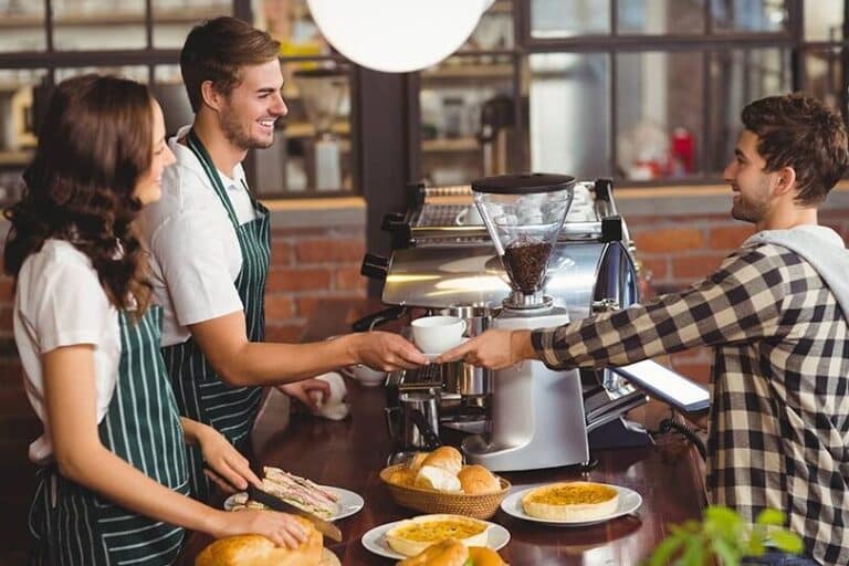 Mystery shopper en un restaurante: Qué es y cómo puede mejorar la ...