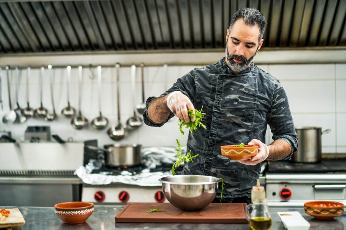 Diferencia entre el Jefe de Cocina y el Jefe de Partida - Estudiar Cocina